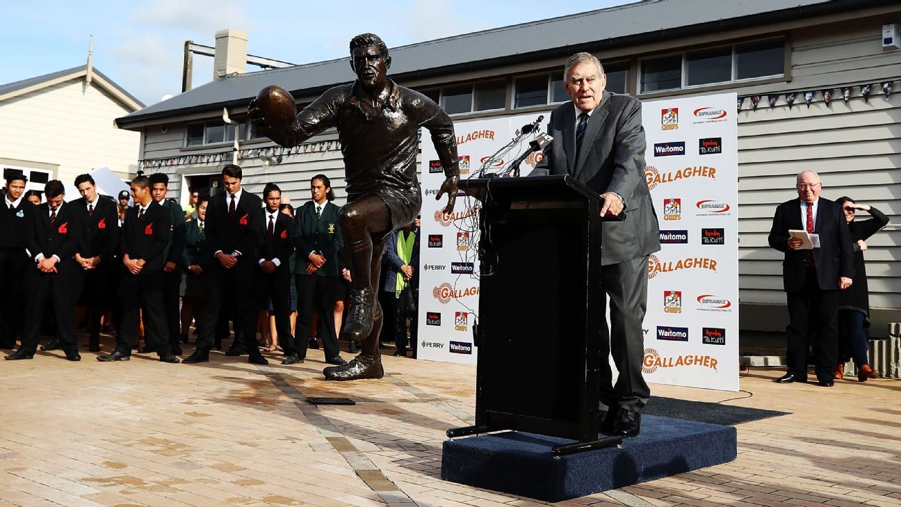 Una estatua para el mítico Sir Colin Meads - ESPN