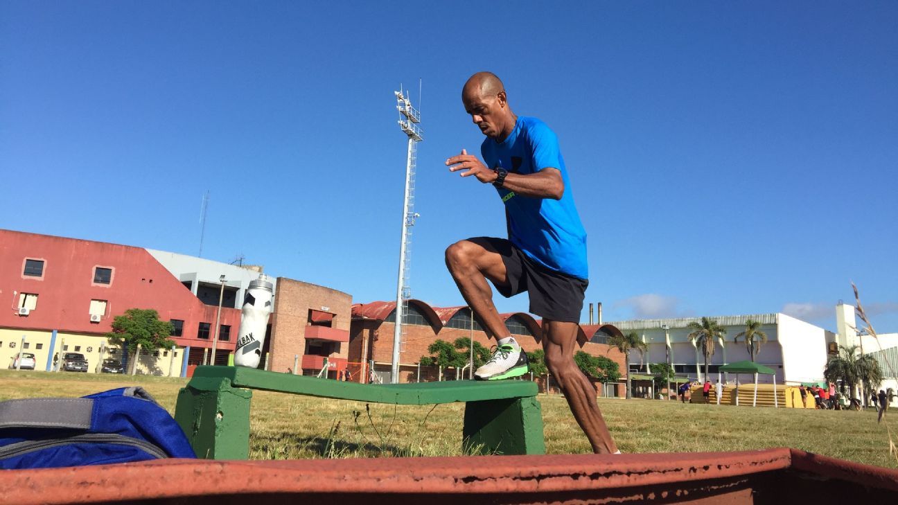 Runner on the run: A Cuban marathoner’s longest haul - ESPN - OneNacion ...