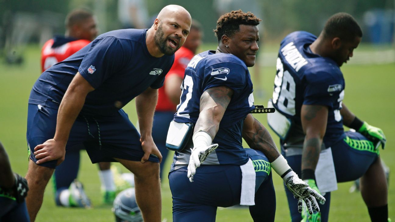 Seattle Seahawks RB Chris Carson gets a lesson from Doug Baldwin - ESPN ...