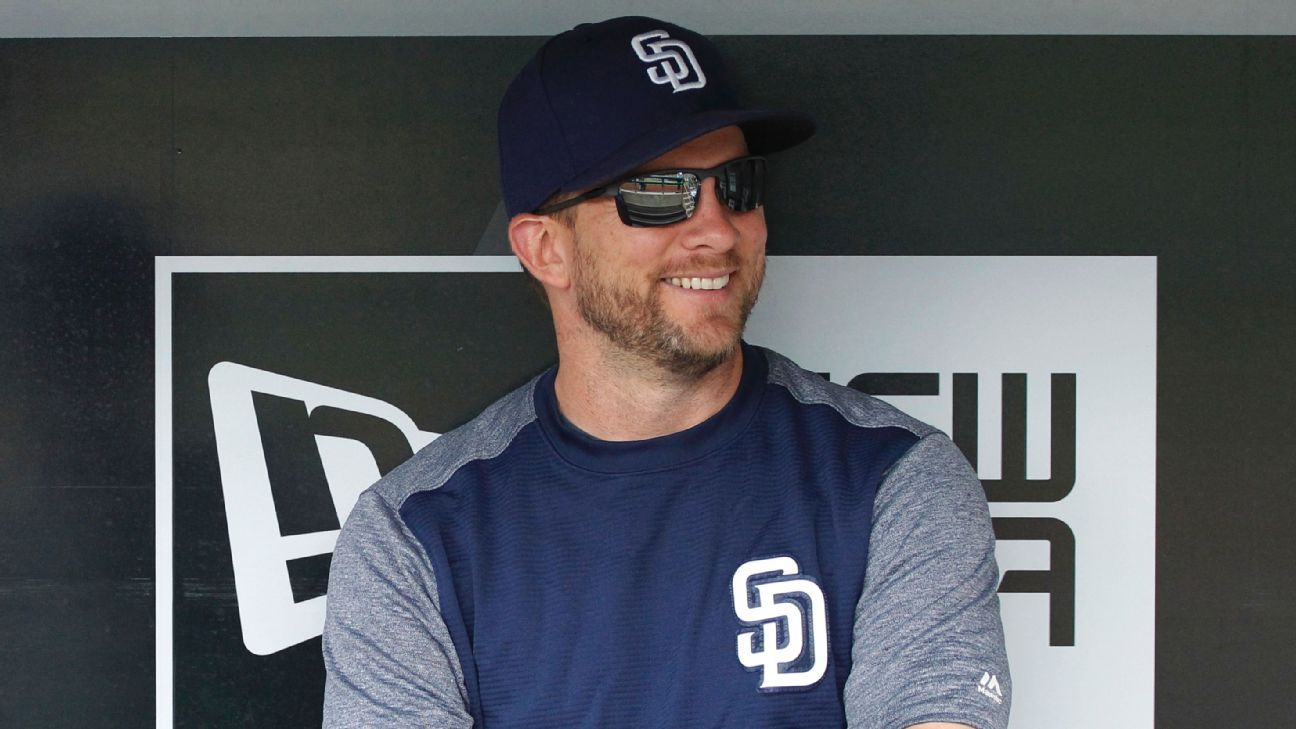 San Diego Padres extend contract of manager Andy Green - ESPN