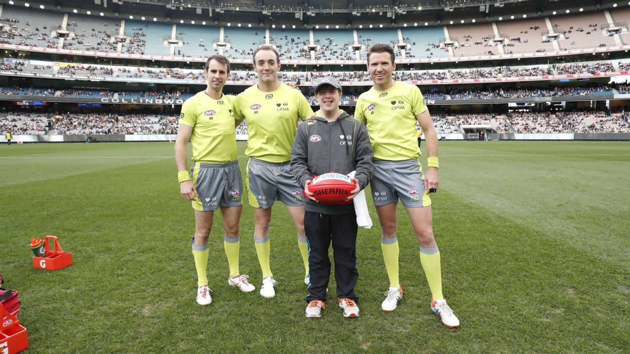 How AFL umpires are giving back to the community - ESPN