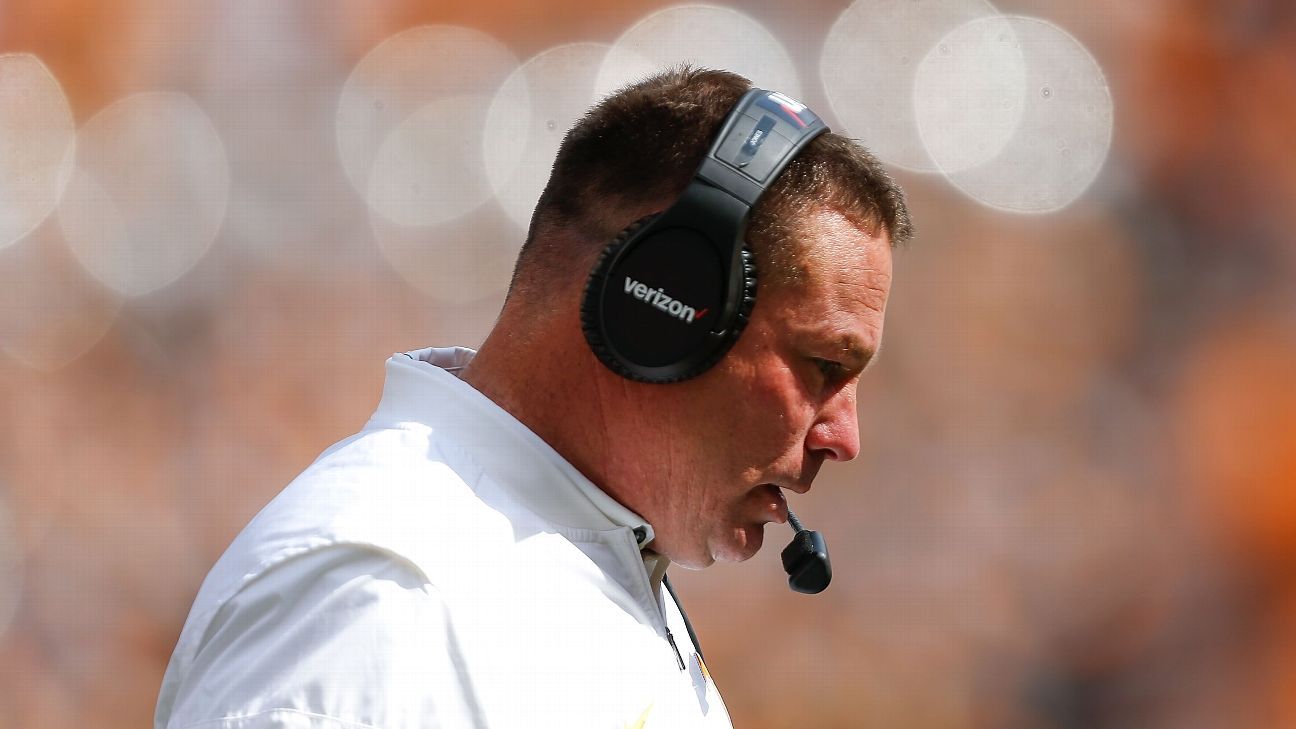 Tennessee Volunteers' Butch Jones seems hopeless in face of Alabama ...