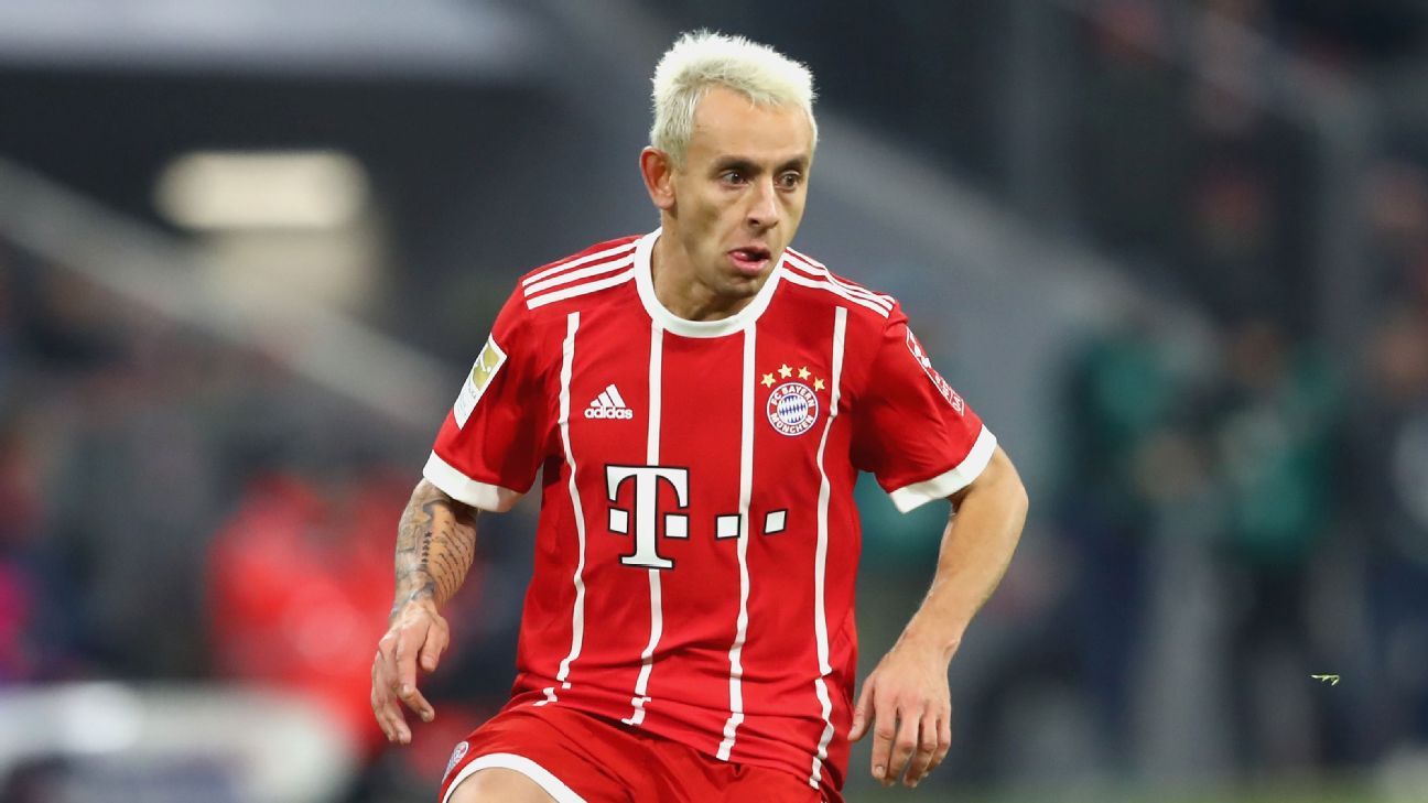 Rafinha back in Barcelona squad for Paris Saint-Germain UCL clash - ESPN