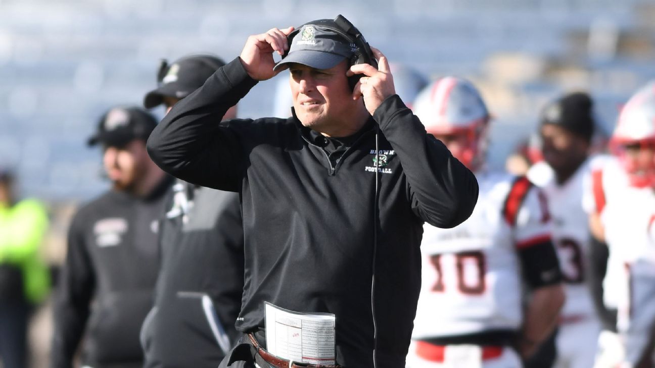 Phil Estes steps down as Brown coach - ESPN