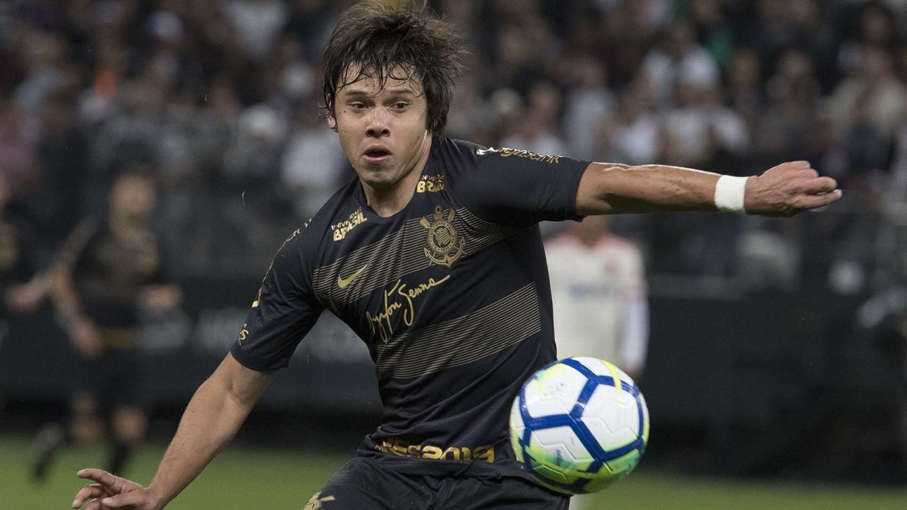 Corinthians fica a detalhes de anunciar a volta de Ángel Romero como ...