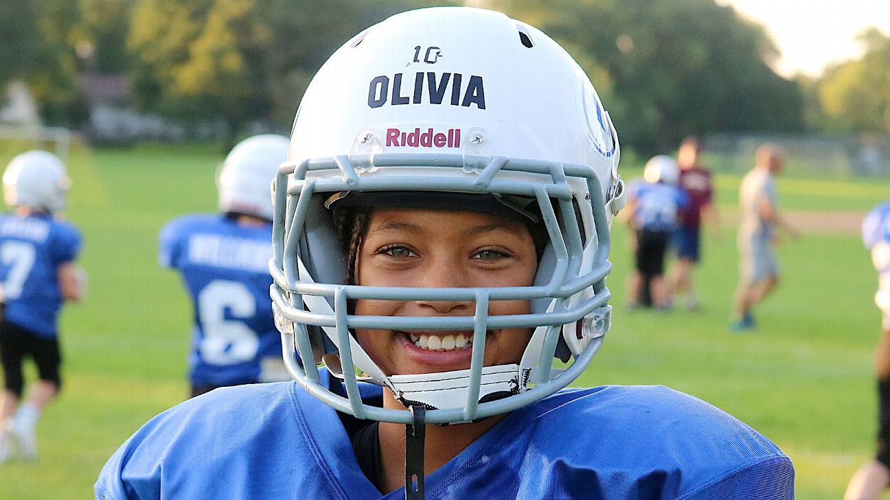 In Her Shoes: A Girl playing football - ESPN