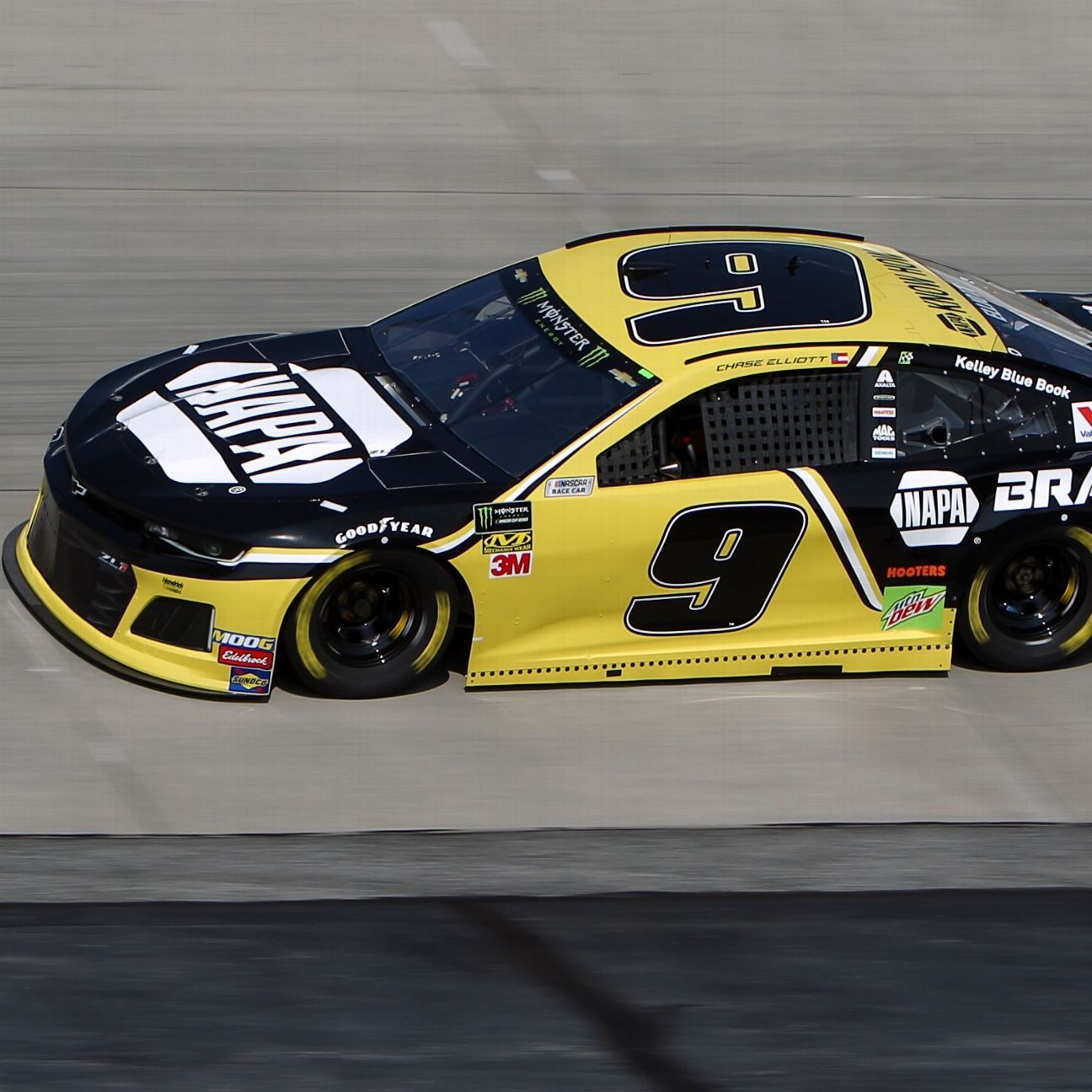 Elliott takes Dover pole with track-record speed - ESPN