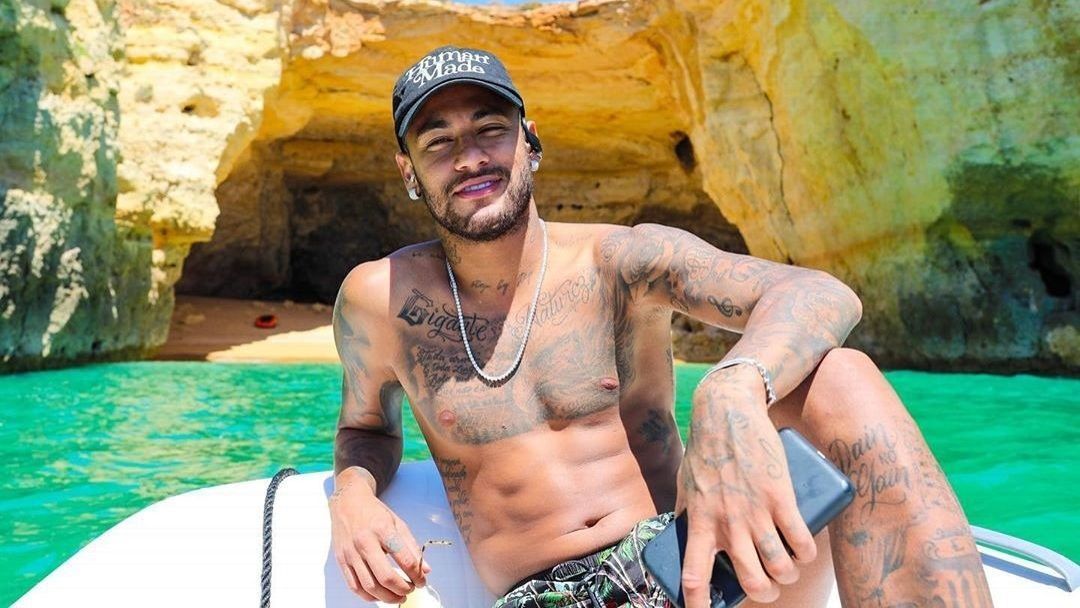 Neymar vai a show e à praia; jornal catalão critica: 'Não parece ...