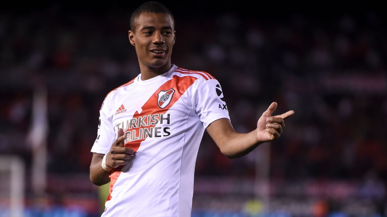LIVE Transfer Talk: Manchester City eye River Plate star Nicolas de la ...
