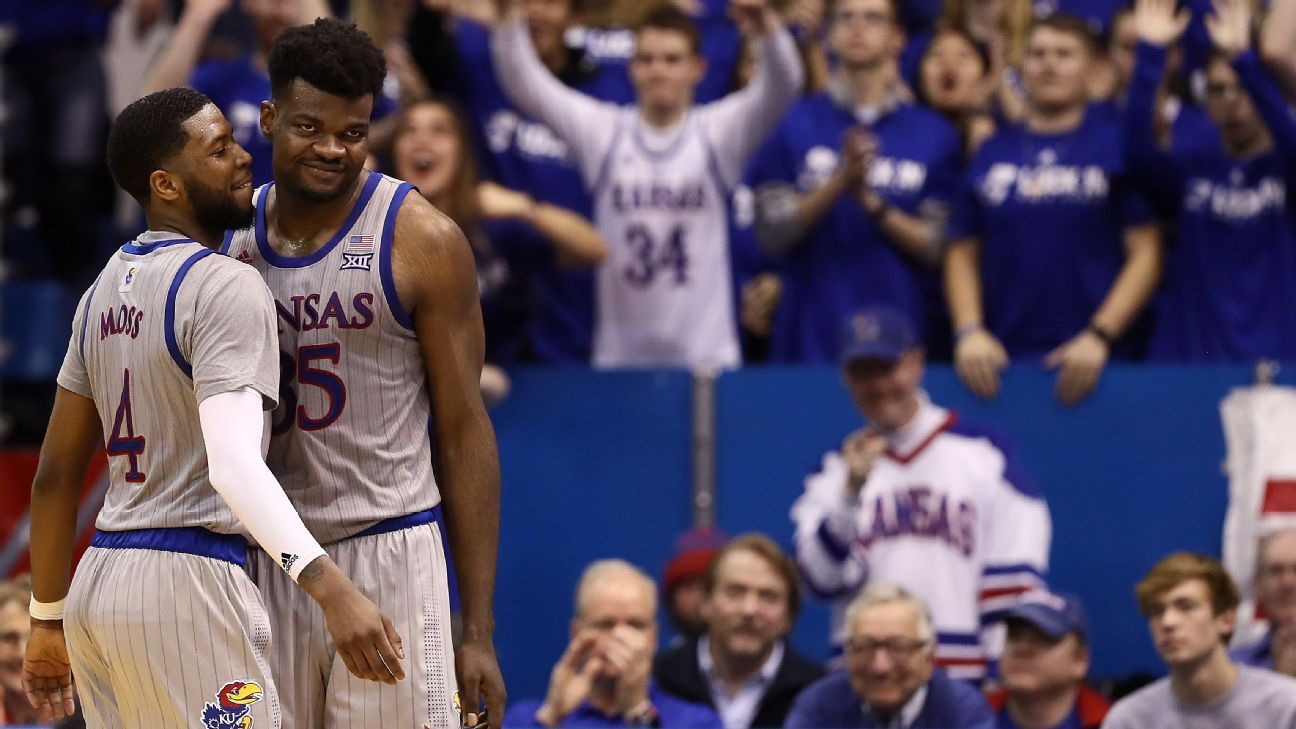 Udoka Azubuike leads Kansas to win, reunites with brother for first ...
