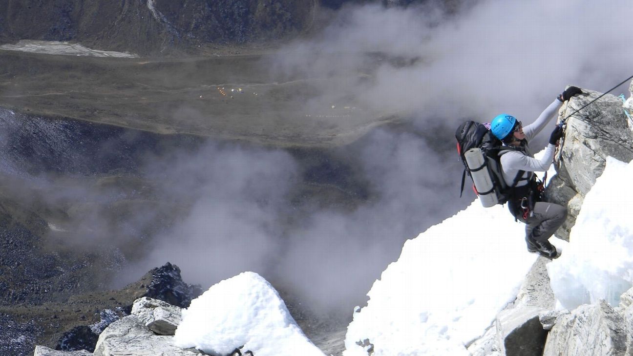 On top of the world -- a climber's journey to reach the Seven Summits ...