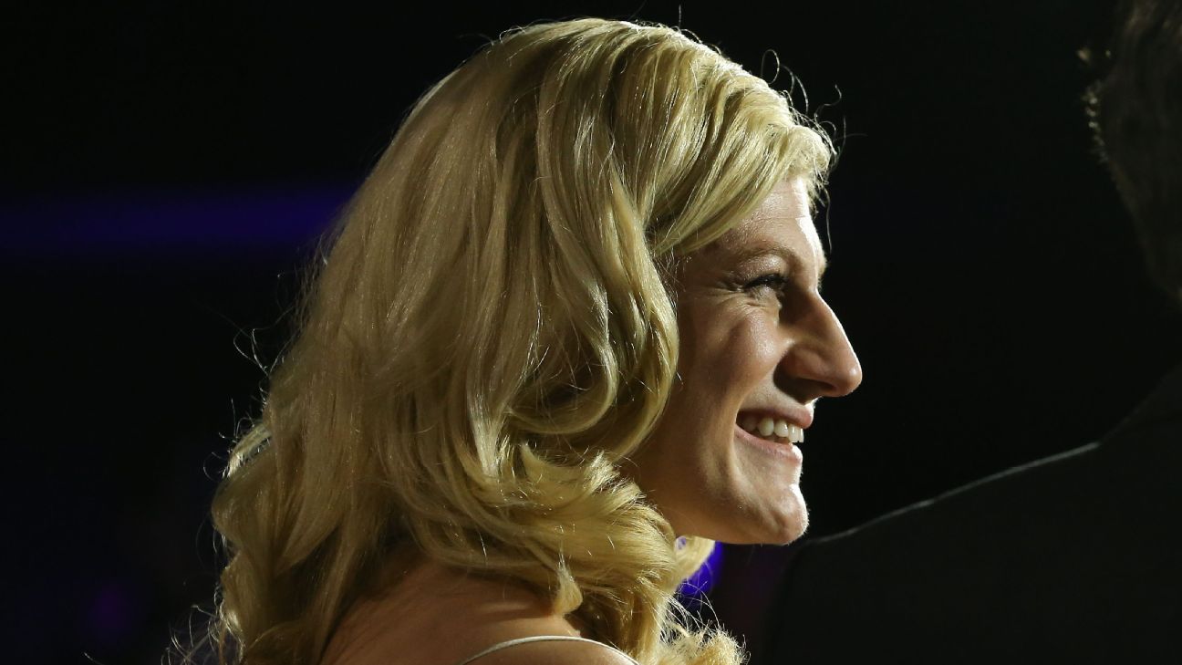 PFL anuncia renovação de contrato de Kayla Harrison por 'muitos anos ...