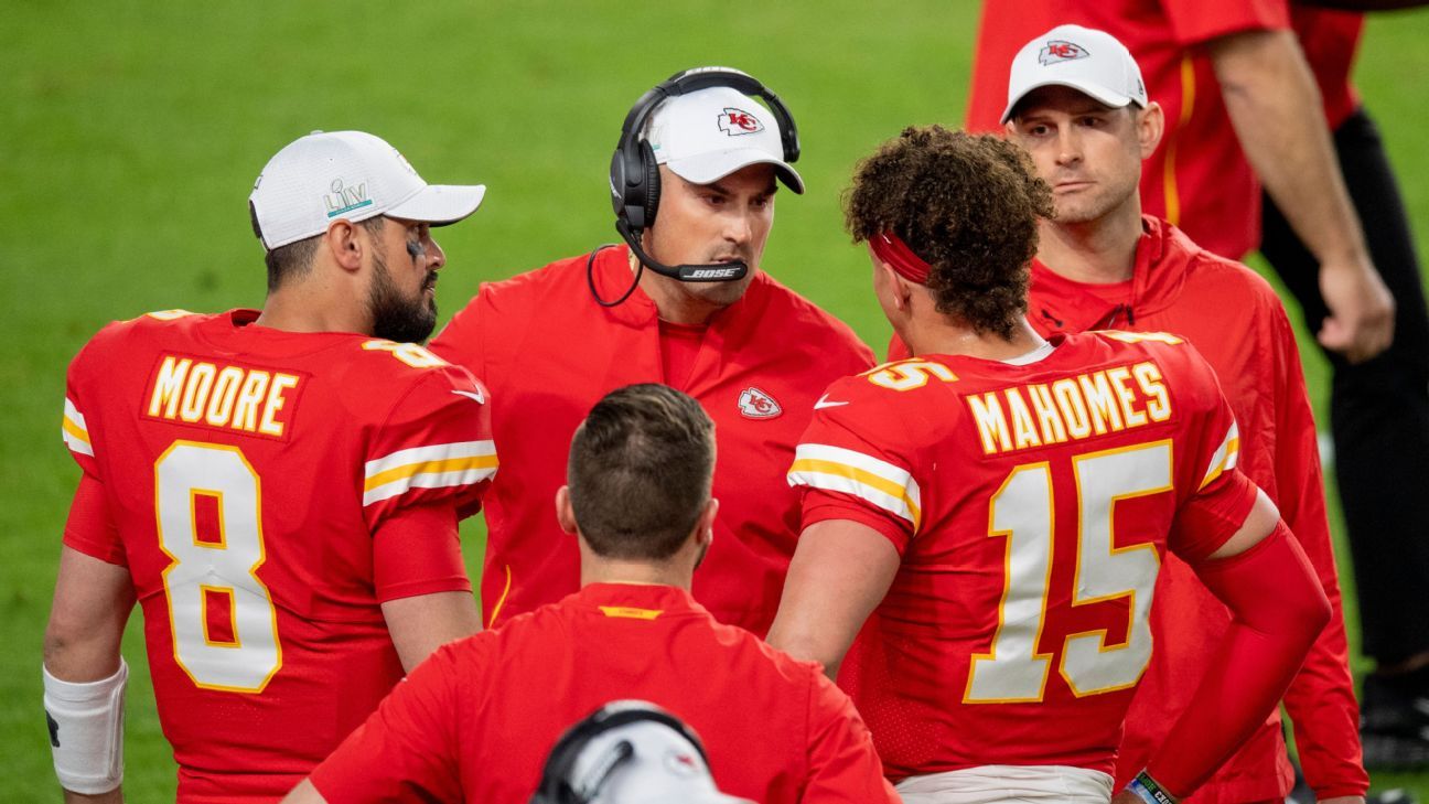 Mike Kafka, de Chiefs, sería pretendido para ser entrenador en jefe - ESPN