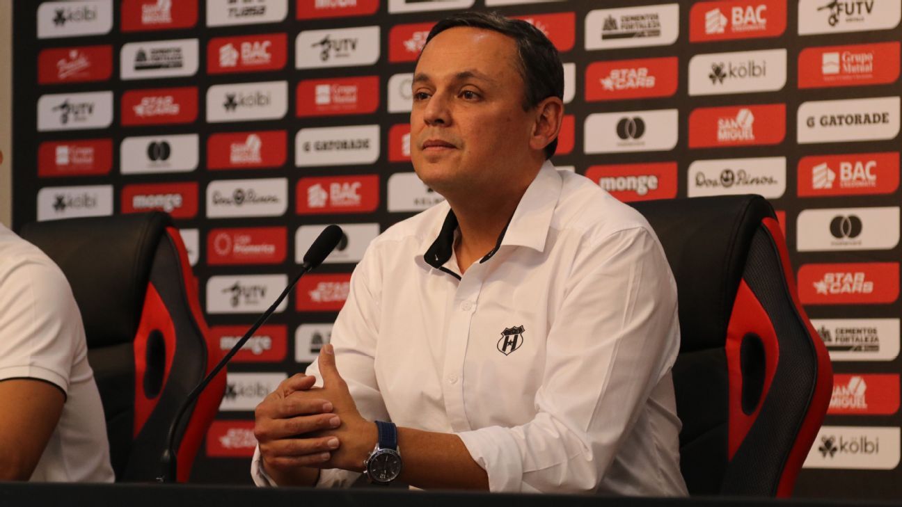 Fernando Ocampo lanza ultimátum en camerino de Alajuelense - ESPN