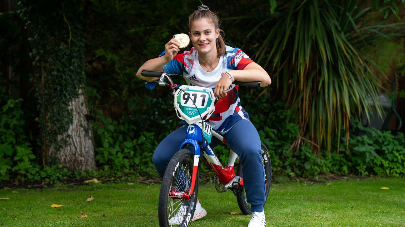 Team GB's Bethany Shriever wins BMX world title weeks after Olympic ...