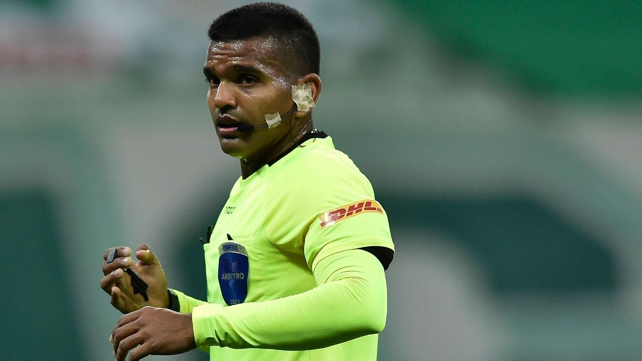 Alexis Herrera será el árbitro para el partido entre Uruguay y Argentina por las Eliminatorias ...