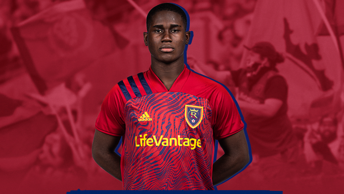 Alex Kei, de 14 años, llega a RSL y se convierte en el jugador más ...