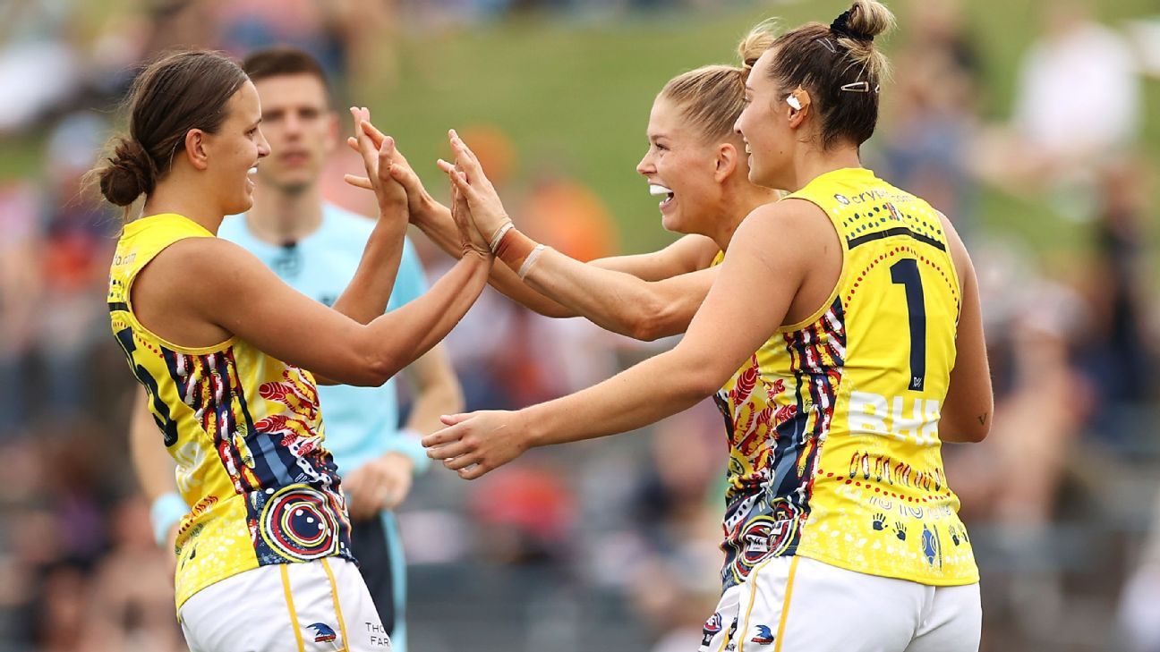 Marinoff's AFLW milestone as Crows win - ESPN