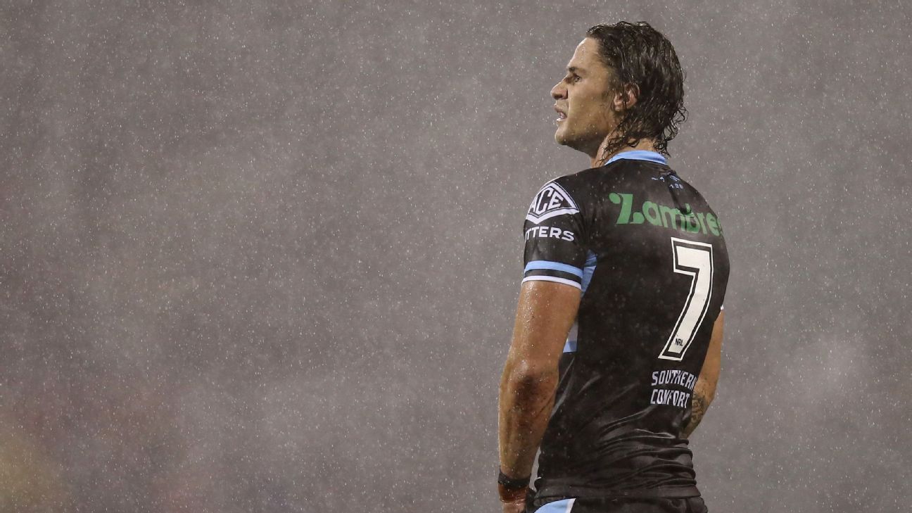 NRL Cronulla Sharks new halves combo starting to click - ESPN