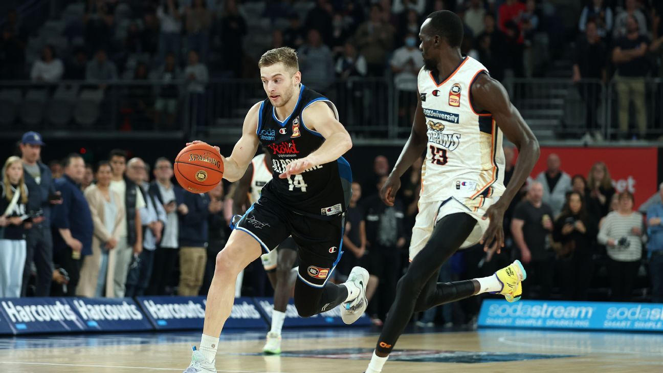 NBL Round 20 Melbourne United beat Cairns Taipans to claim top spot on ...