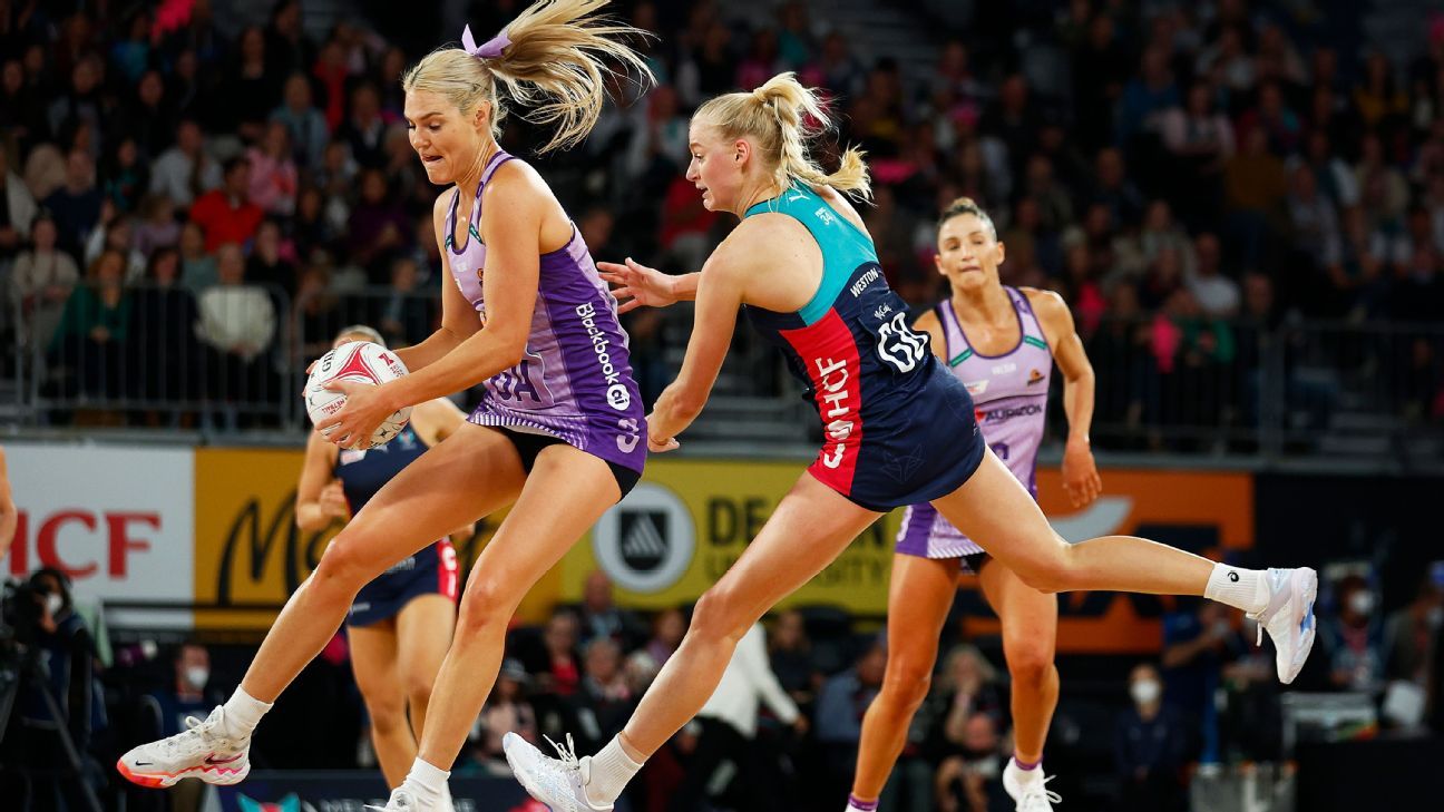 Super Netball Melbourne Vixens down Queensland Firebirds, go top in ...