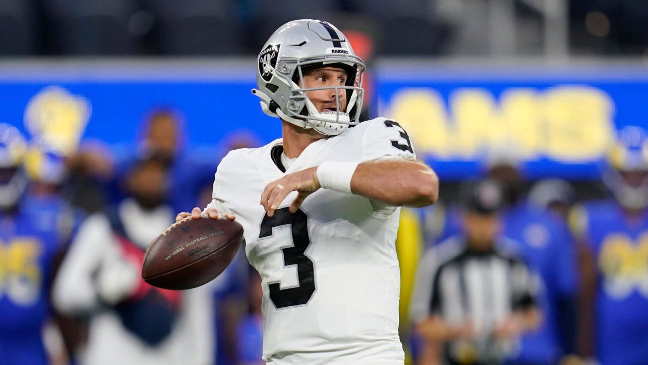 Los Chicago Bears firman al quarterback Nathan Peterman por una ...