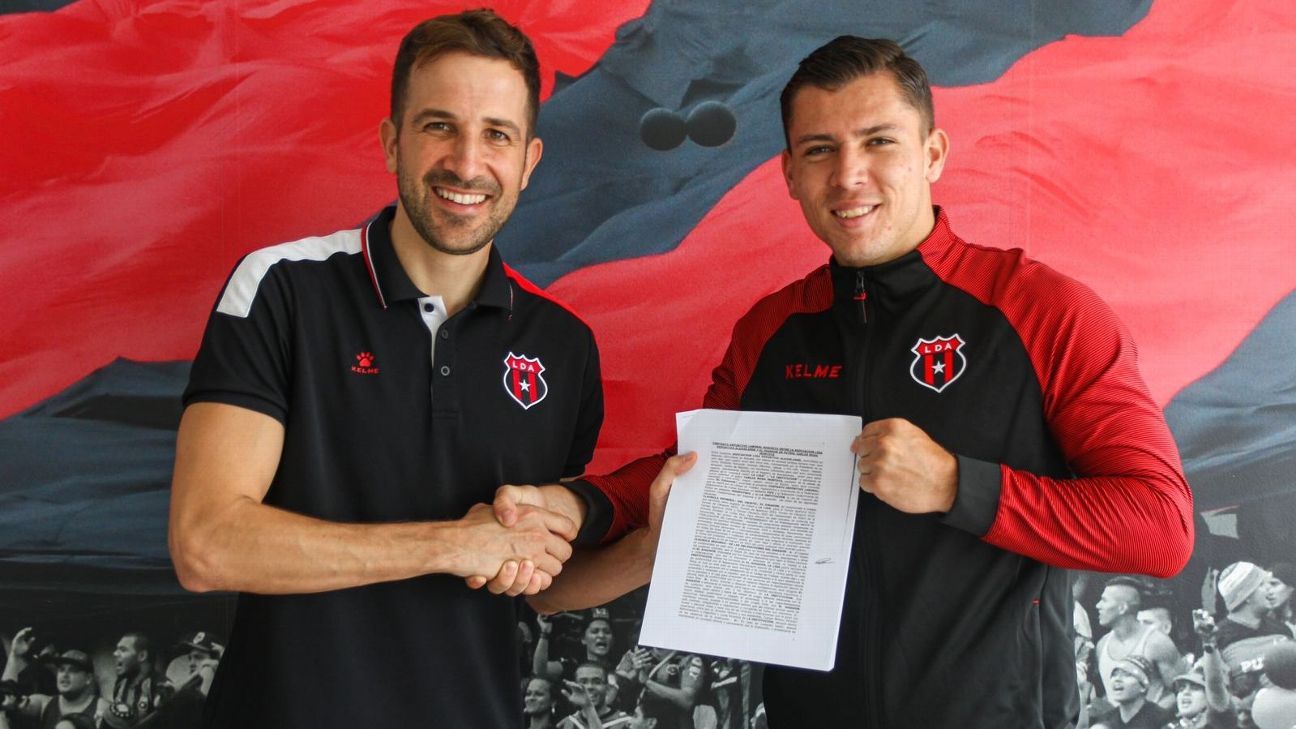 Carlos Mora saca a relucir sentimientos rojinegros tras renovar ...