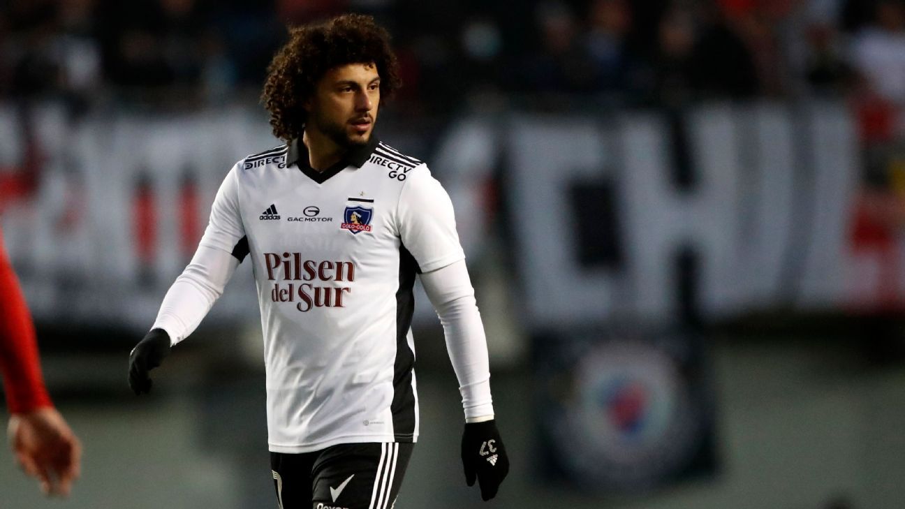 Falcón abrió la puerta para partir de Colo Colo "si es un salto de ...