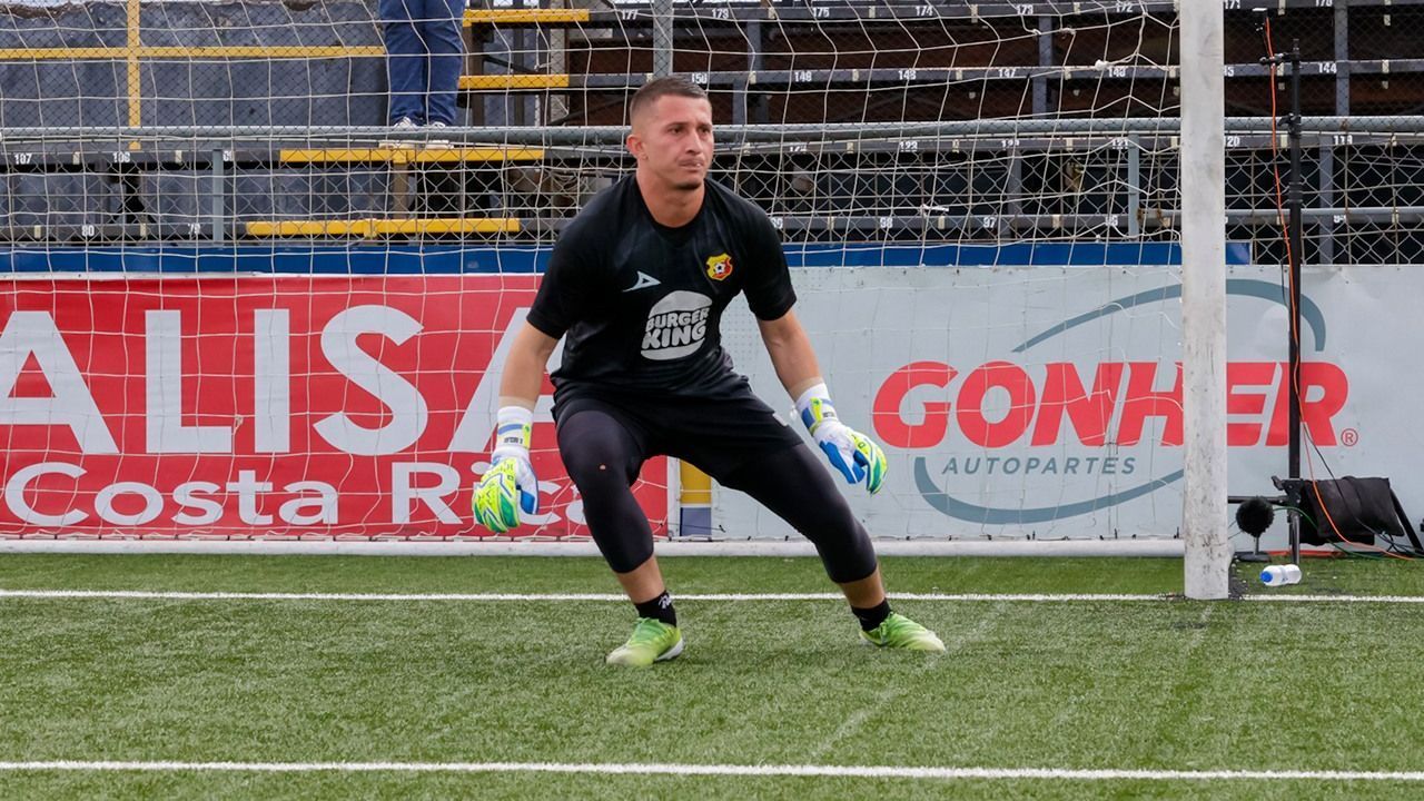 Bryan Segura analiza futuro en Herediano ante posible retiro de Esteban ...