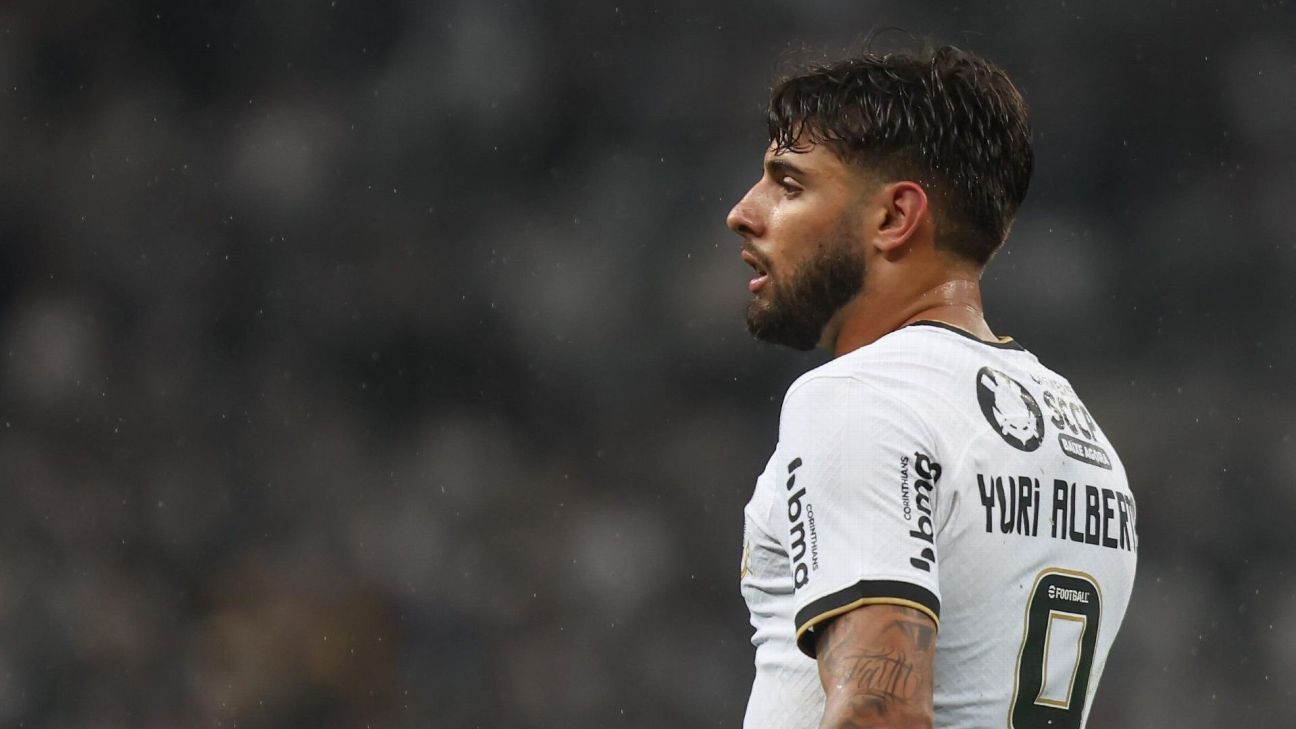 Corinthians Vence Atlético Go Com Gol No Fim Ultrapassa Flamengo E