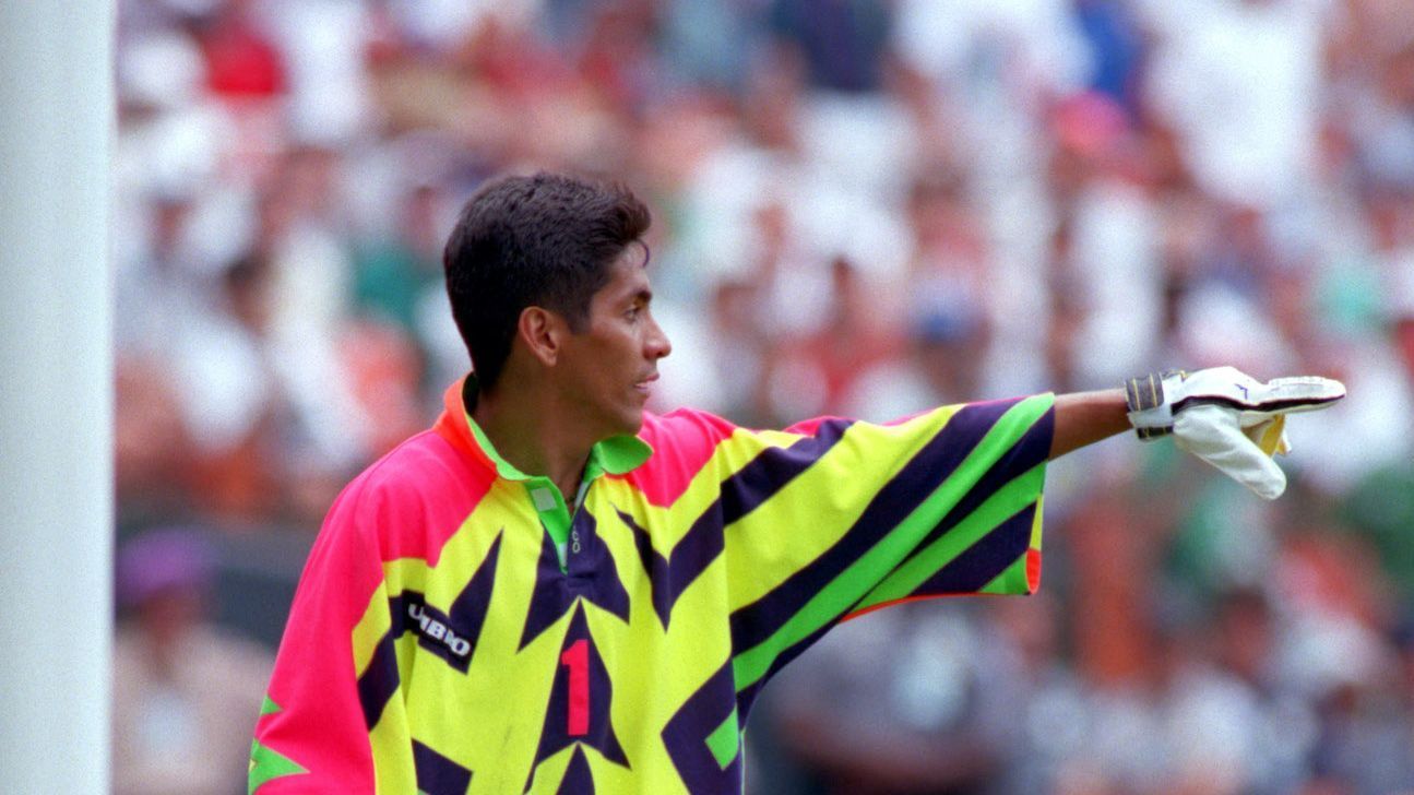 Ranking de los coloridos y extravagantes uniformes de Jorge Campos - ESPN
