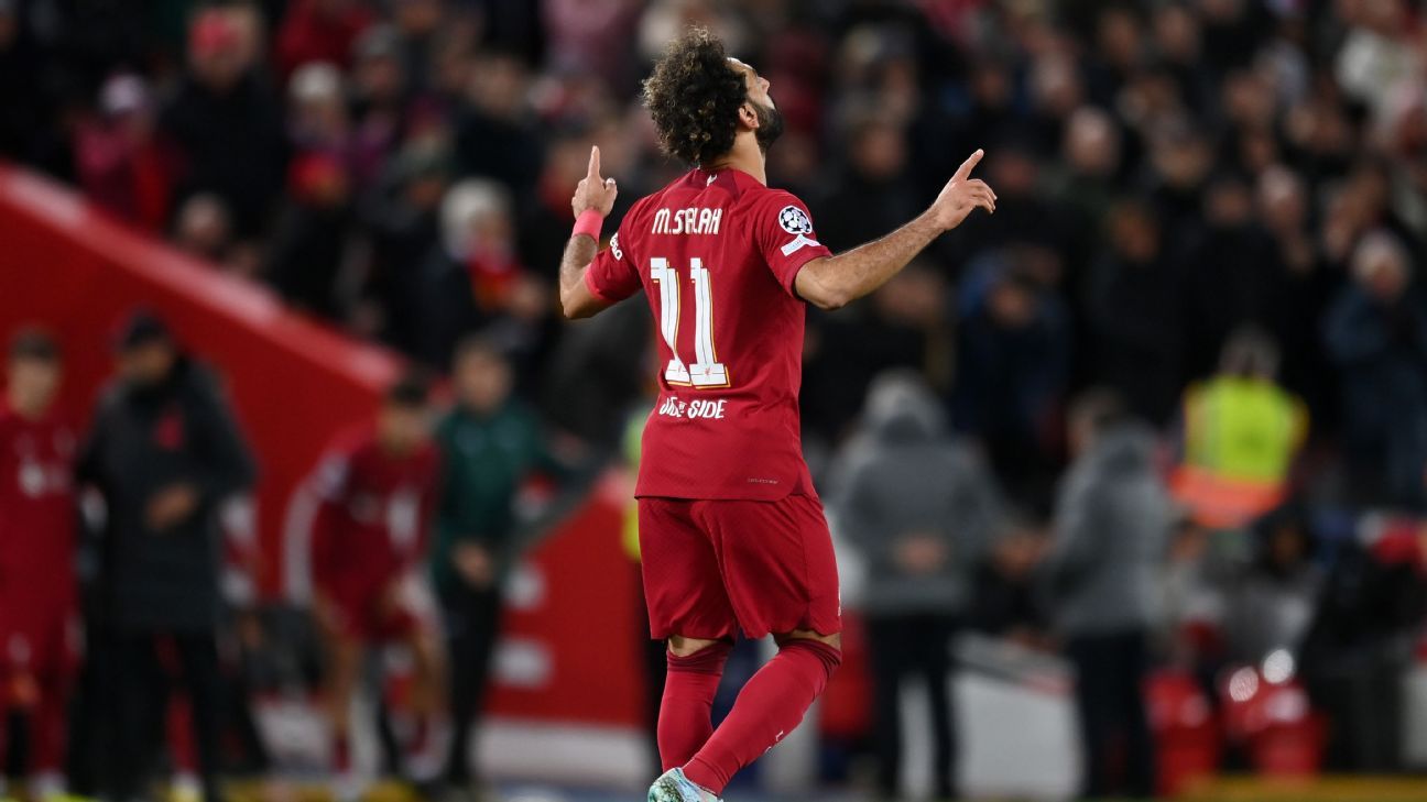 Salah marca no fim, Liverpool vence, mas fica atrás do líder Napoli em ...