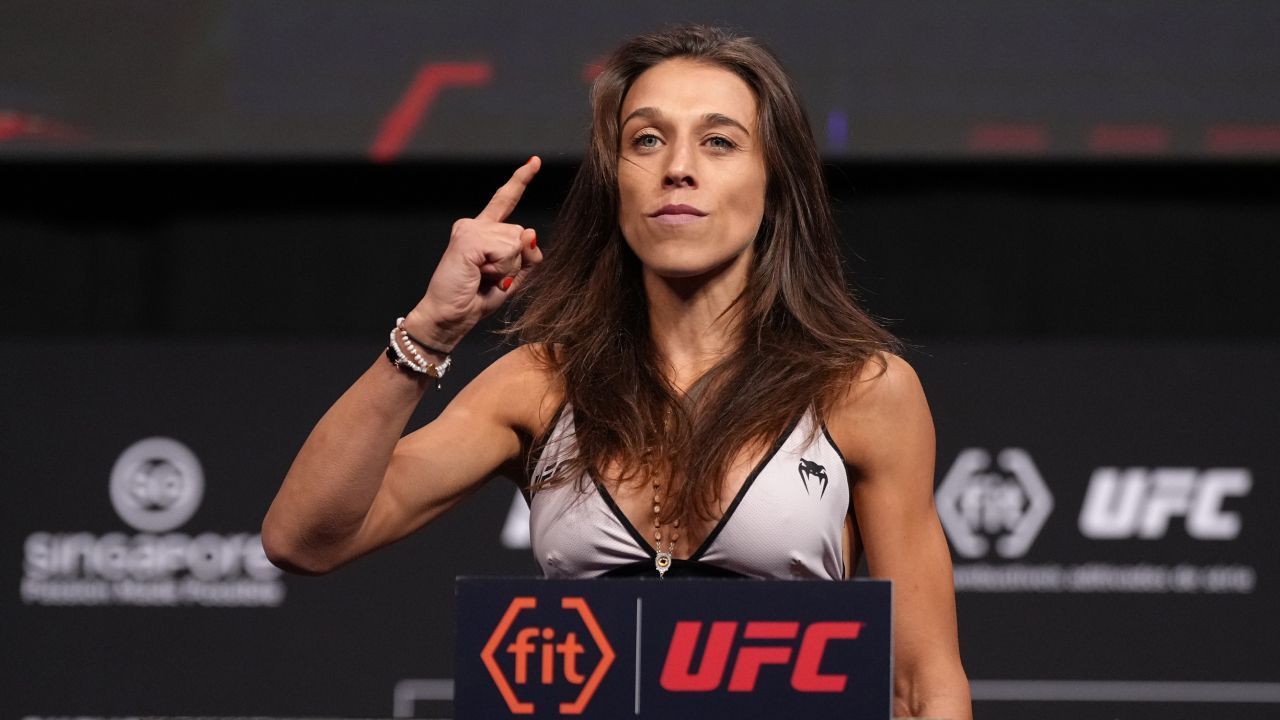 Após cogitar voltar ao UFC, ex-campeã decreta fim de carreira no MMA - ESPN