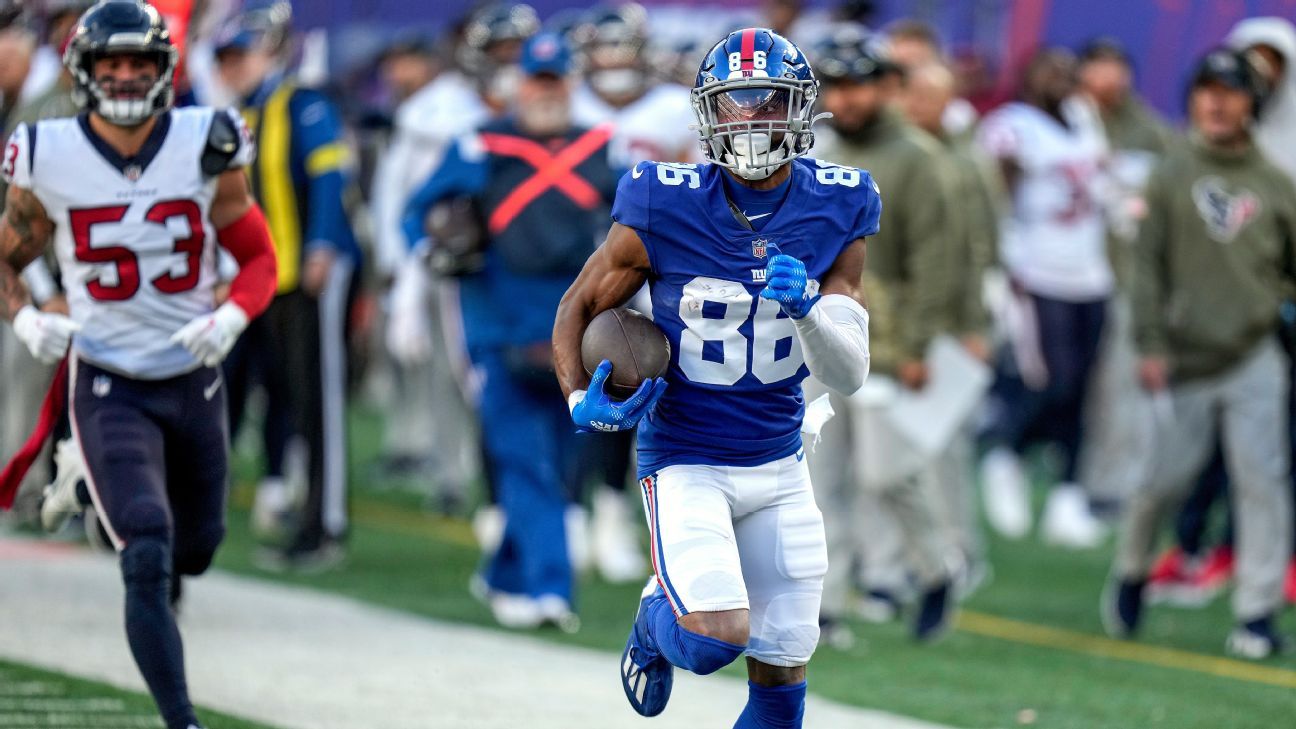 Giants' Darius Slayton slips away and races for a 54-yard TD - ESPN