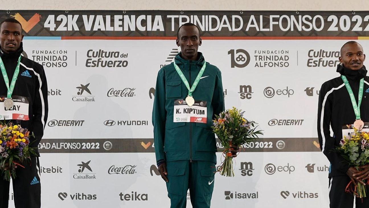 Kelvin Kiptum ganó el Maratón de Valencia con un tiempo histórico - ESPN