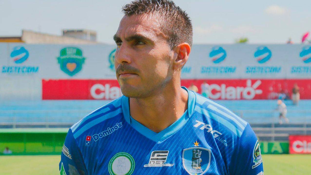 El delantero Isaac Acuña se convierte en el nuevo jugador de Municipal ...