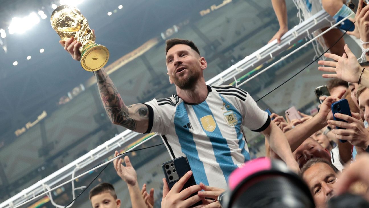 'Rei dos recordes' na Copa, Messi deixa Cristiano Ronaldo para trás e ...