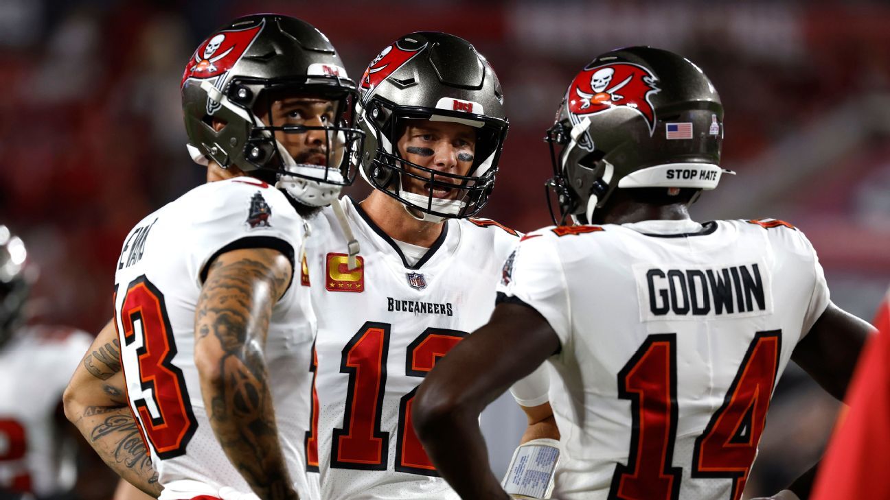 Fantasy football superflex rankings 2022: QBs, RBs, WRs, TEs - ESPN