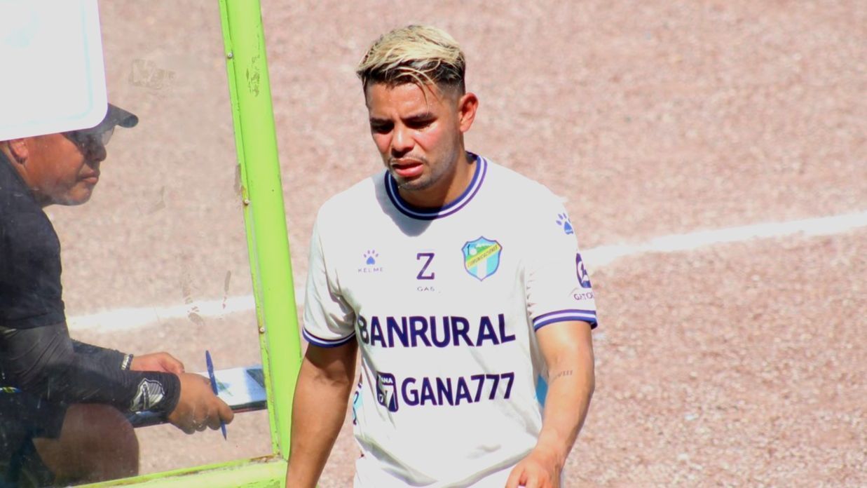 El salvadoreño Alexander Larín deja de pertenecer a Comunicaciones FC ...