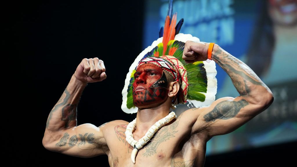 De música a pintura e arco e flecha: por que Poatan mostra costumes de ...