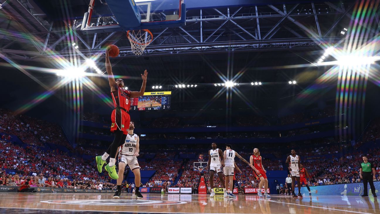 NBL Rd 15 Perth Wildcats smash Adelaide 36ers in open-air game - ESPN