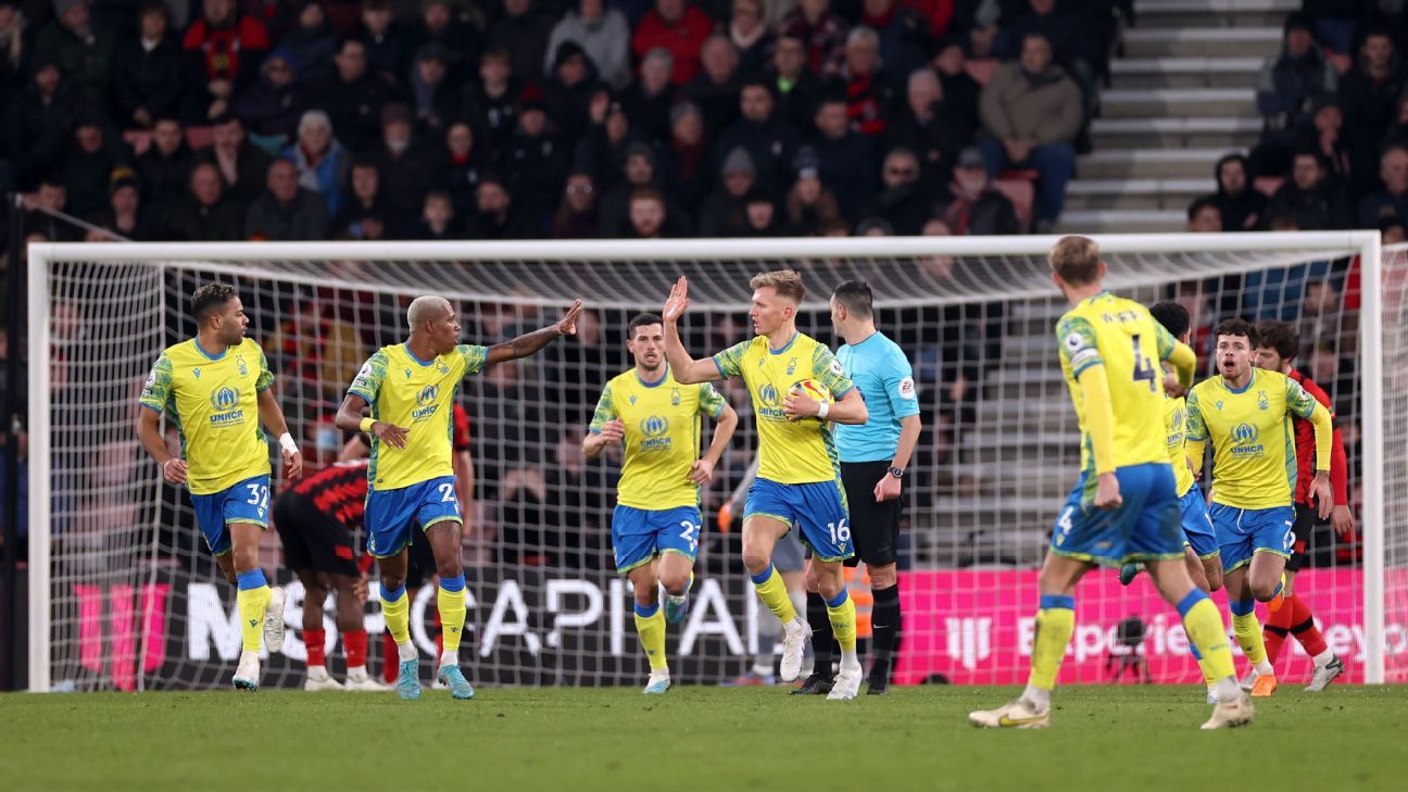 Jornal local vê Scarpa 'fazer a diferença' e elogia estreia de Danilo ...