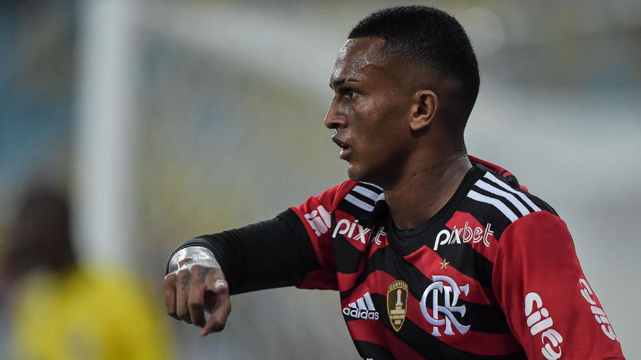 Barcelona busca al lateral derecho brasileño Wesley para su filial que ...