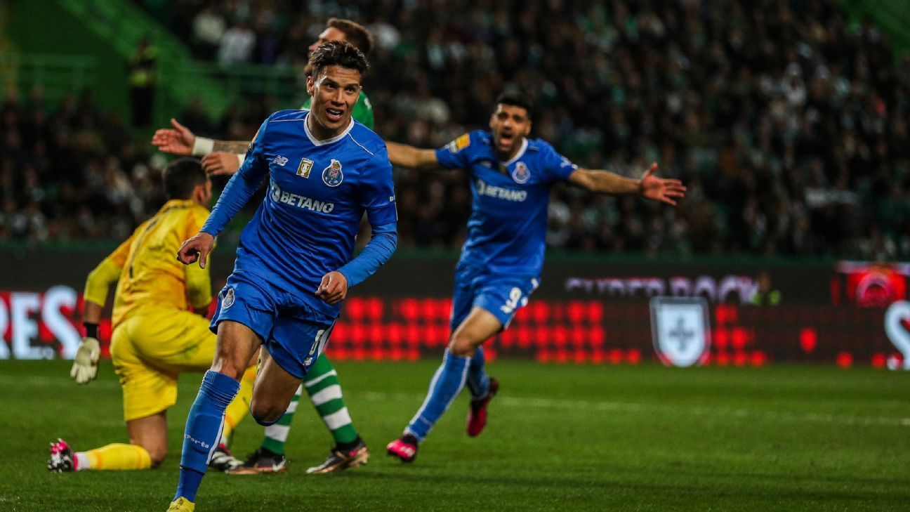 Matheus Uribe marcó un gol en la victoria de Porto en el clásico ante ...