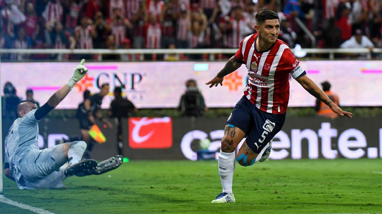 Chivas: 'Pocho' Guzmán sumó su tercera final de Liga MX con gol - ESPN