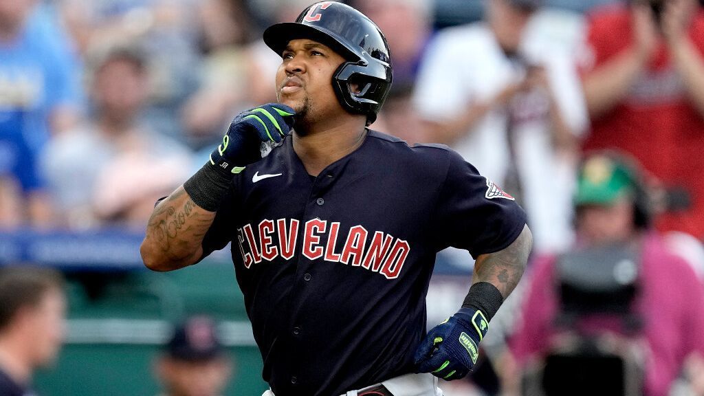 José Ramírez pega 'grand slam' y remolca cinco para lidera triunfo de ...
