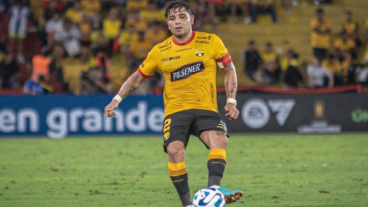 Mario Pineida habló luego de la renovación de su contrato con Barcelona ...