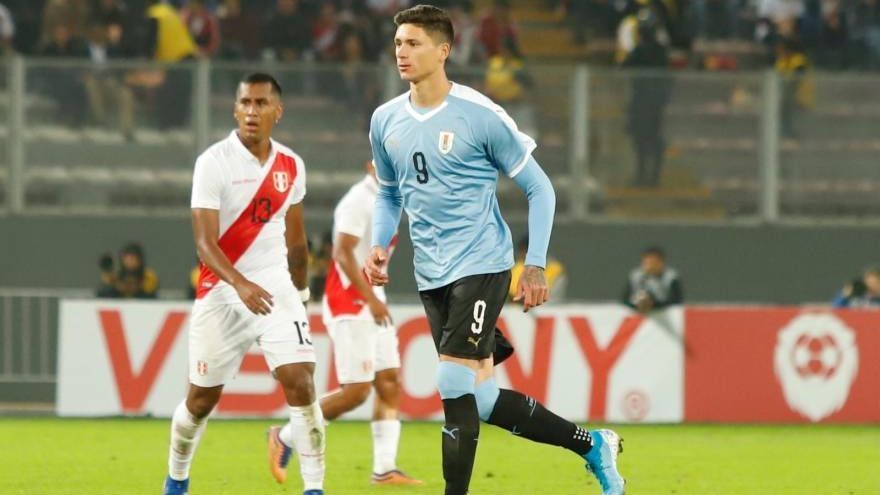 La curiosa historia de Darwin Núñez con la 9, una camiseta que quiere ...