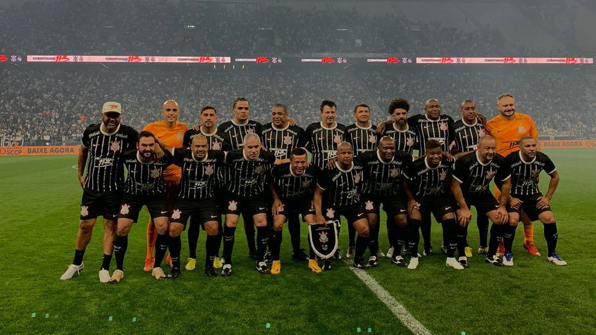 Campeão mundial pelo Corinthians detona atual elenco e pede 'honra ao ...