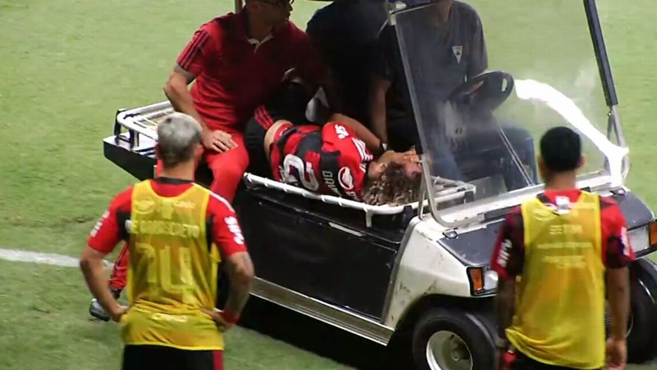 David Luiz usa muletas após deixar Cruzeiro x Flamengo chorando - ESPN